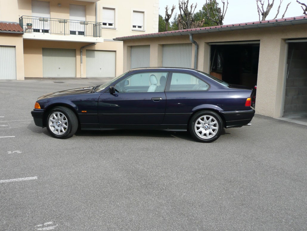 130 000km en BMW 323i coupé E36 | Auto Forever