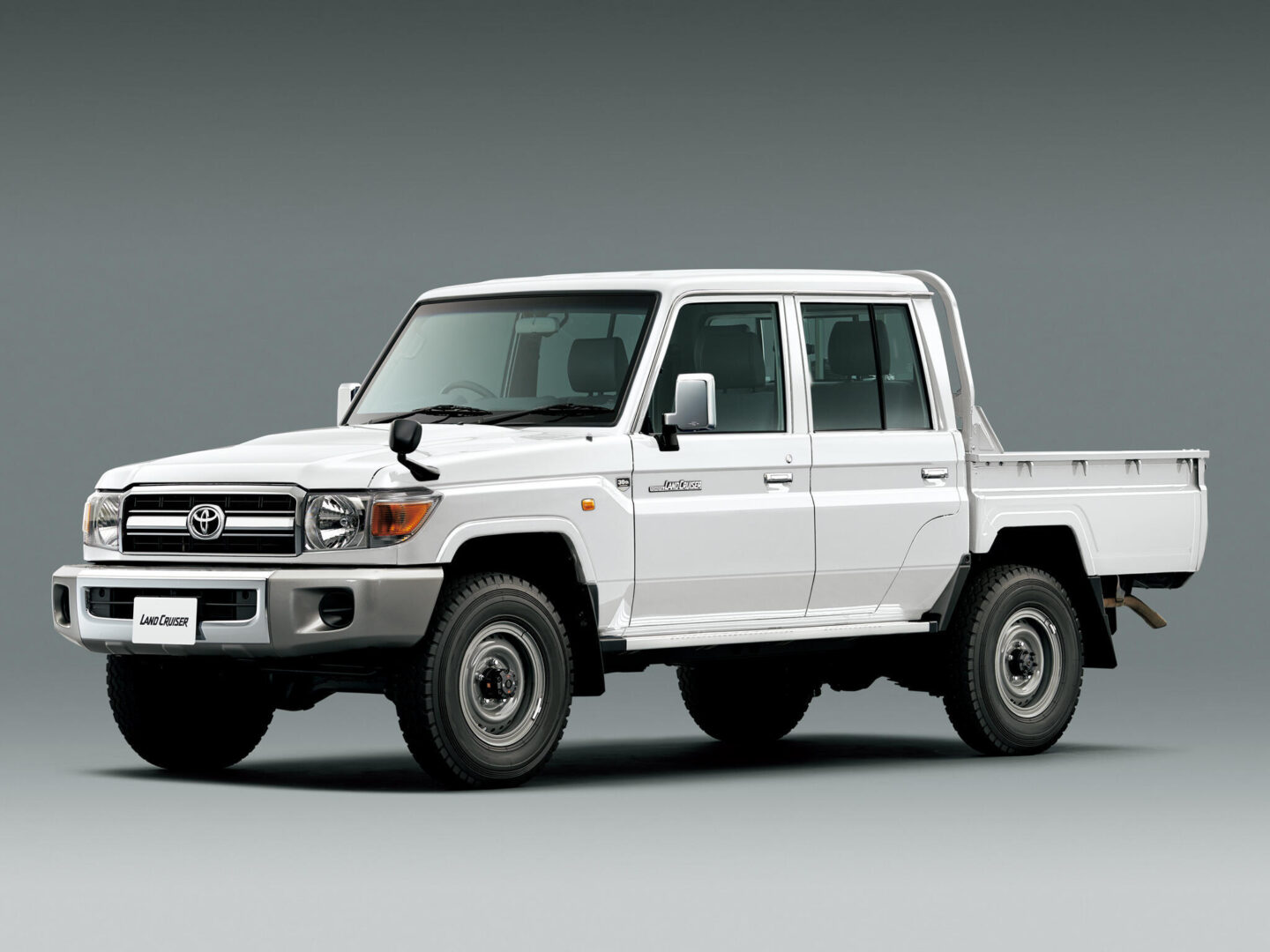 Toyota Land Cruiser 70 Pick Up Double Cabine Auto Forever