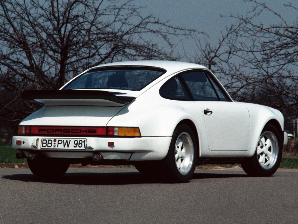 Porsche 911 SC/RS Groupe B 1984 vue AR – photo Porsche | Auto Forever