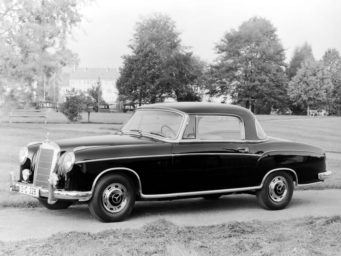 Mercedes-Benz Ponton 220S coupé (W180) 1956-1959 vue AV – photo ...