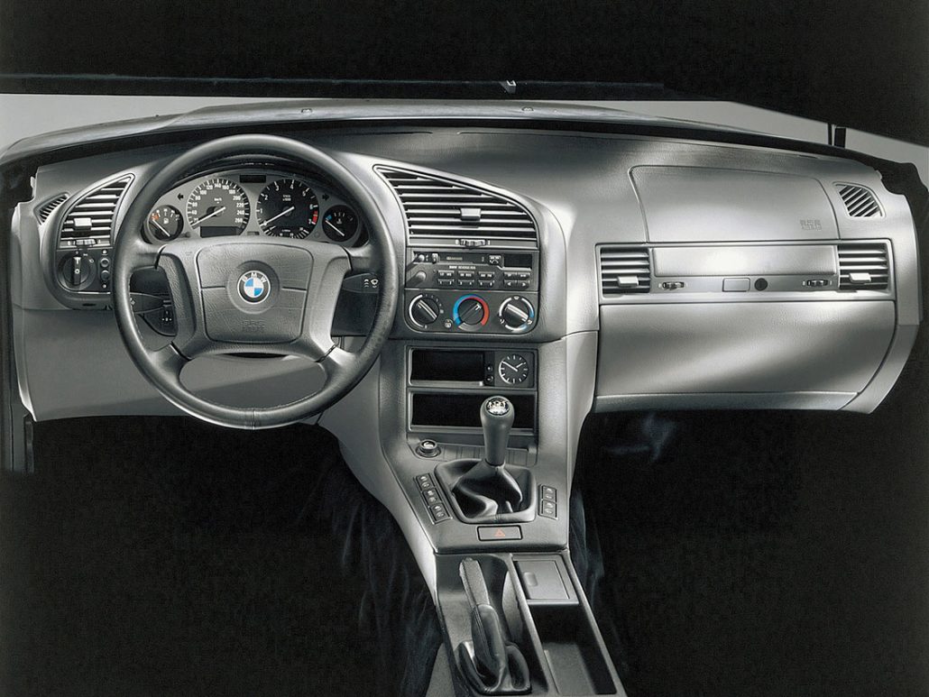 BMW E36 Touring | Fiche complète | Auto Forever