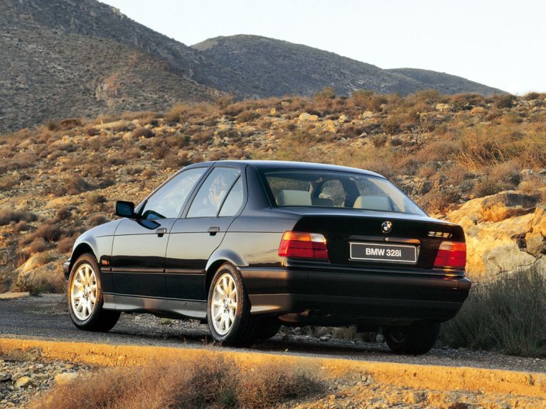 BMW E36 | Évolutions et caractéristiques | Auto Forever