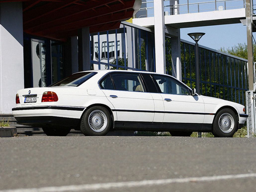 BMW L7 | Évolutions et caractéristiques | Auto Forever