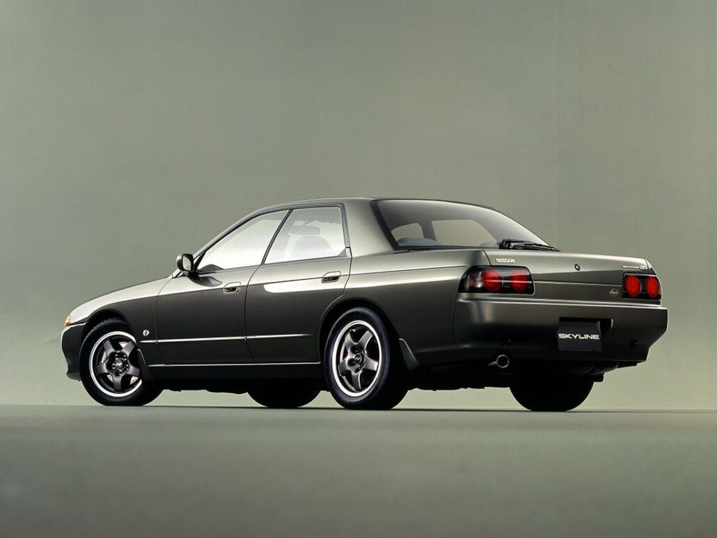 Nissan Skyline R32 berline | Évolutions et caractéristiques | Auto Forever