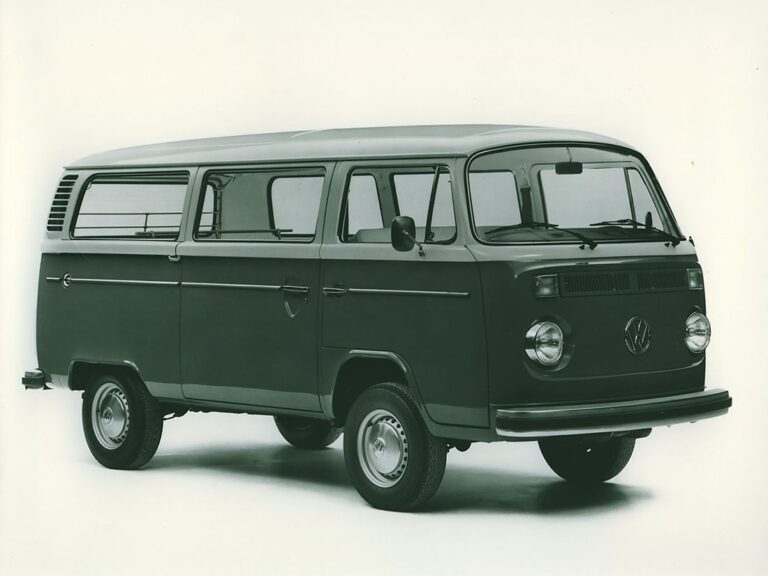 Volkswagen Combi T2 | Évolutions et caractéristiques | Auto Forever