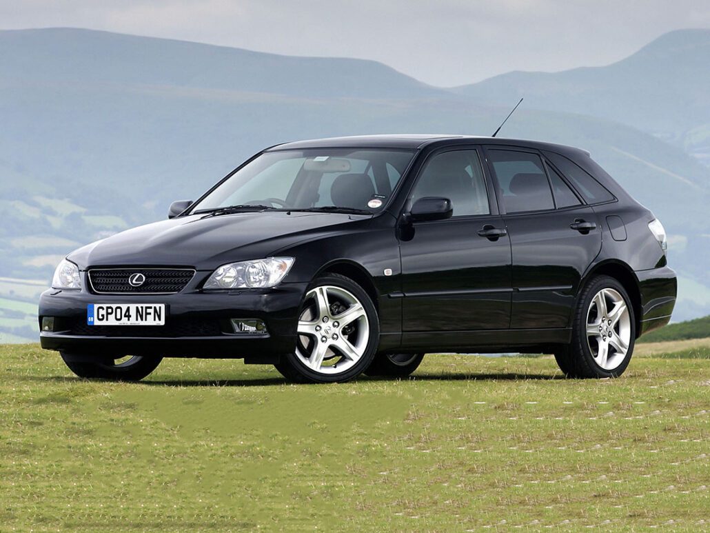 Lexus IS Sportcross | Évolutions et caractéristiques | Auto Forever